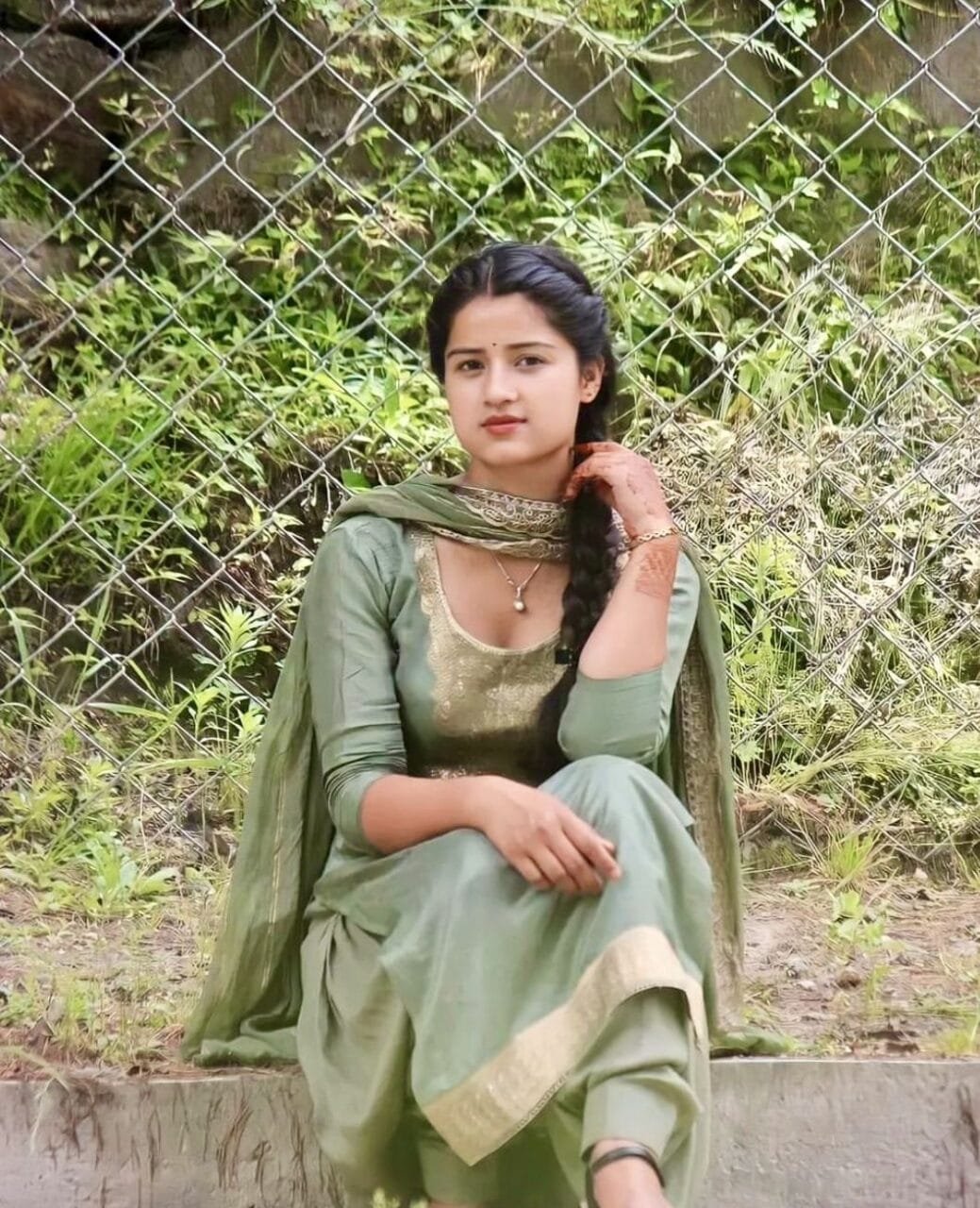 Insta Dp for Girls – sms.latestsms.in